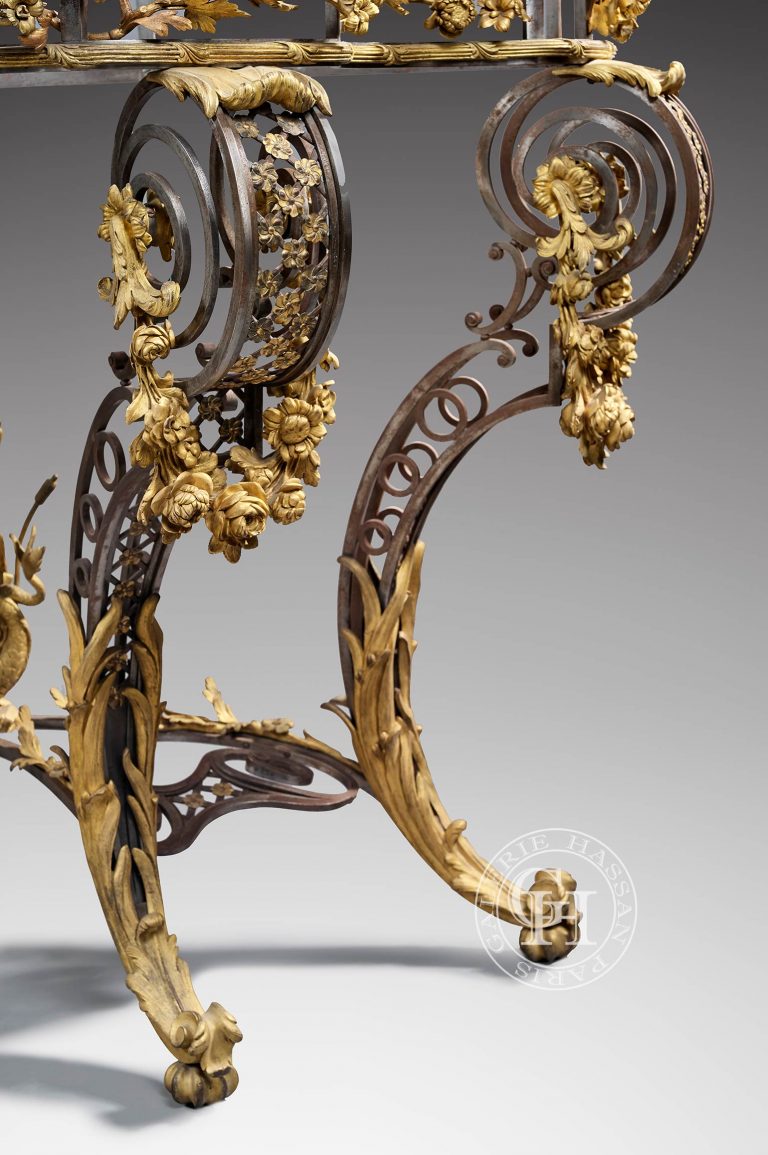 Exceptional formal console table by François Linke – Galerie Hassan